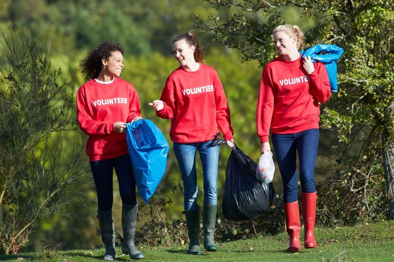 Reasons to Rent a Dumpster for Your Neighborhood Cleanup